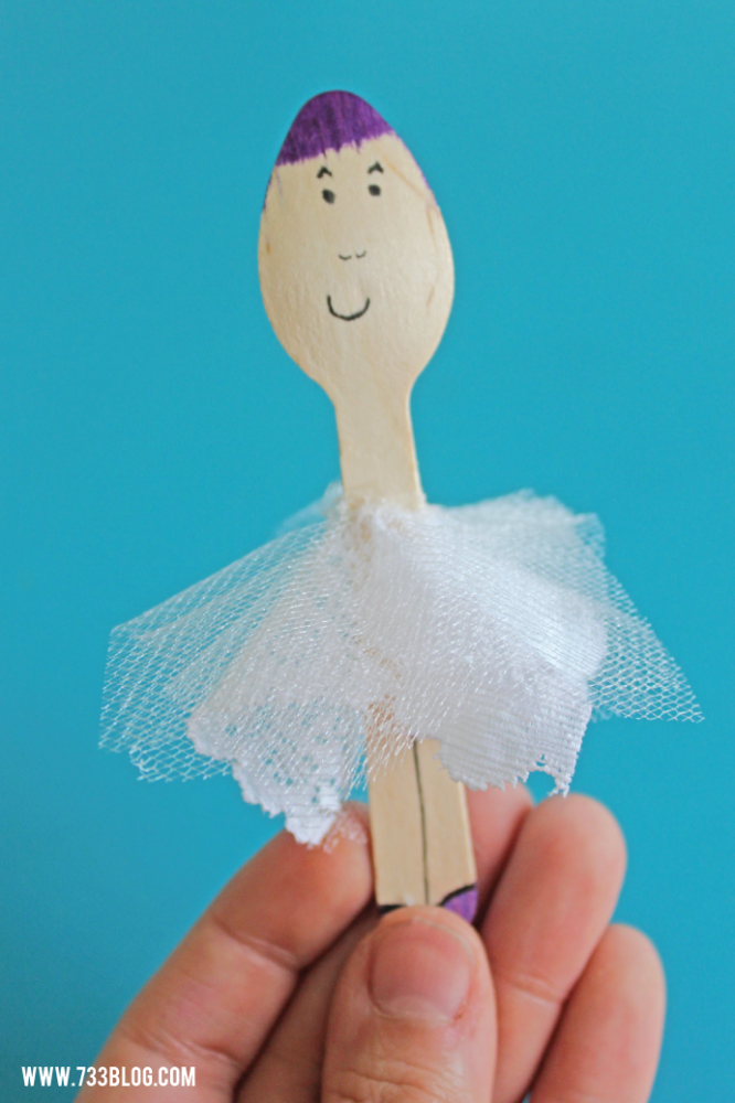 Patriotic Wooden Spoon Dolls - Inspiration Made Simple